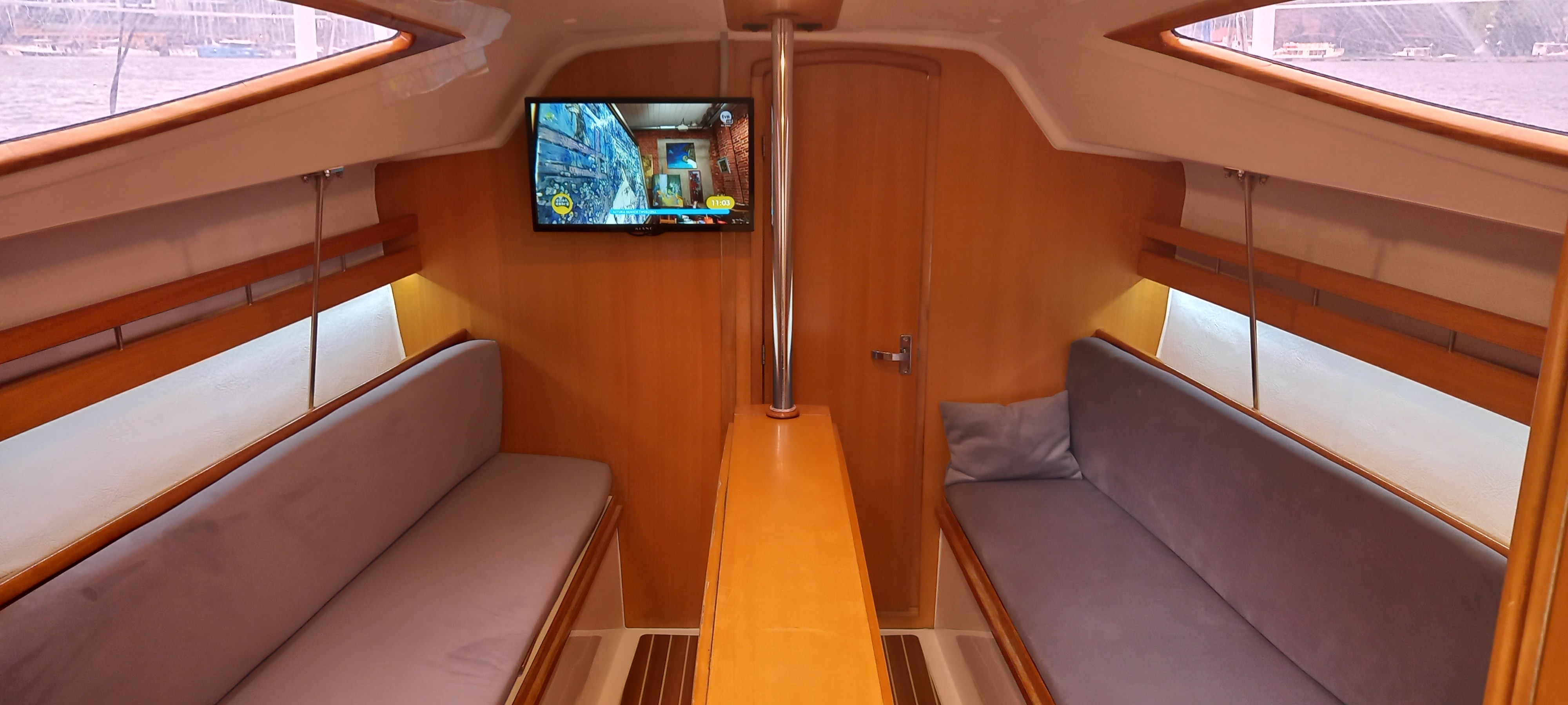 Kentaki Czarter | Maxus 28 Prestige "Nela"