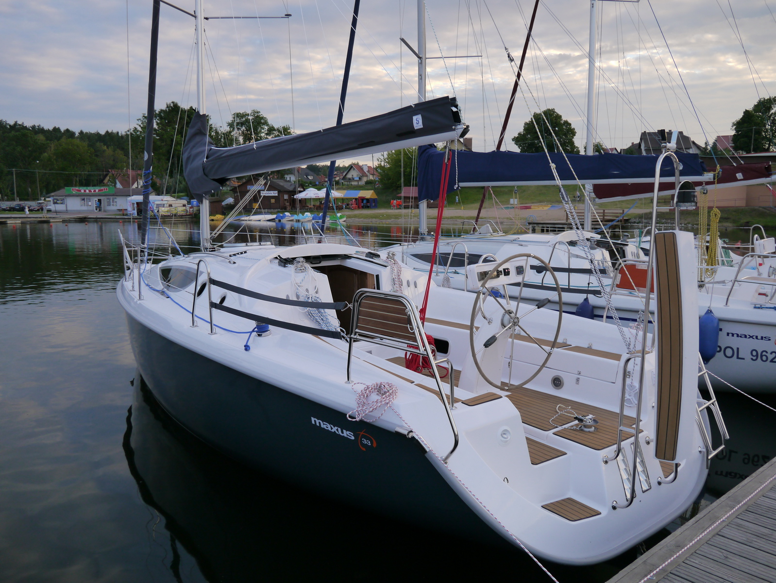 Kentaki Czarter | Maxus 33.1 Prestige Plus